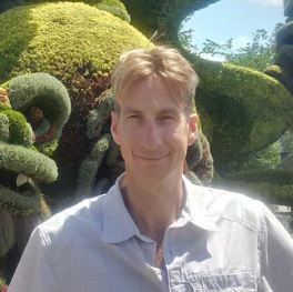 Hesse’s Siddhartha: Towards a Shadowless Present – Borderless