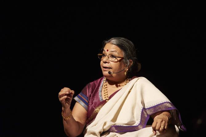 VR Devika – Borderless