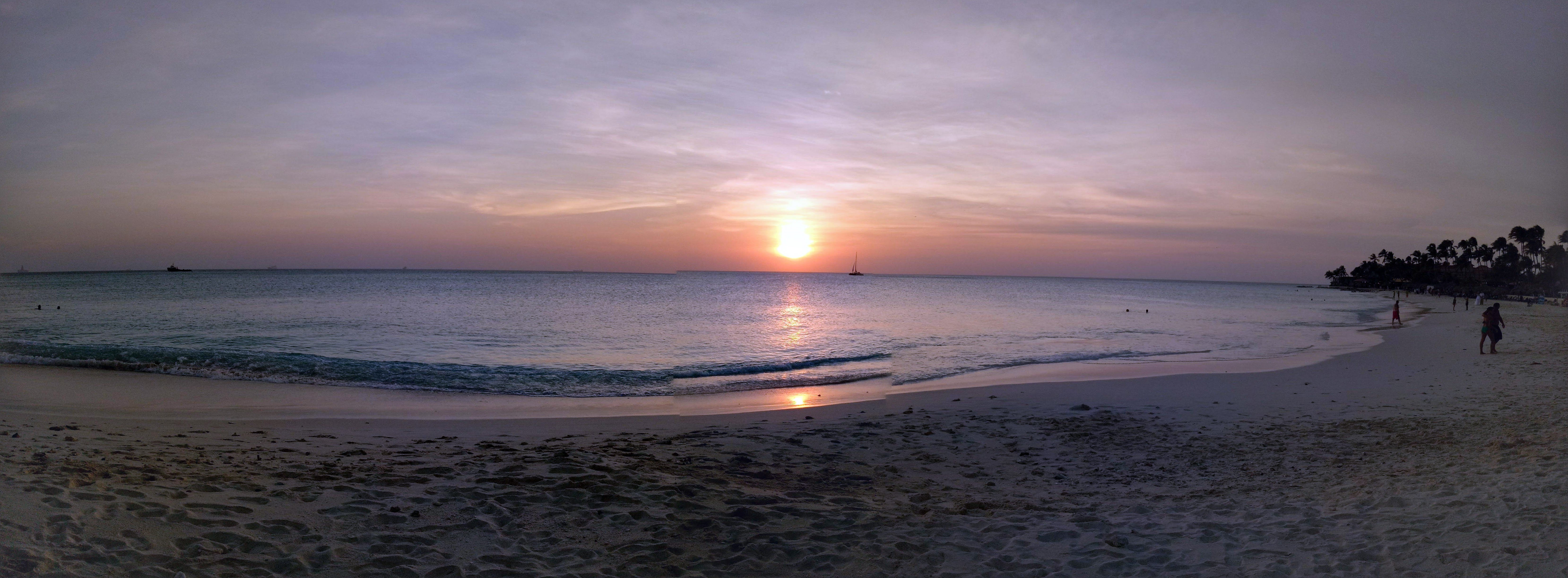 One Happy Island – Borderless