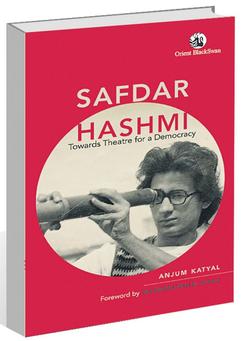Safdar Hashmi: Towards Theatre for a Democracy – Borderless