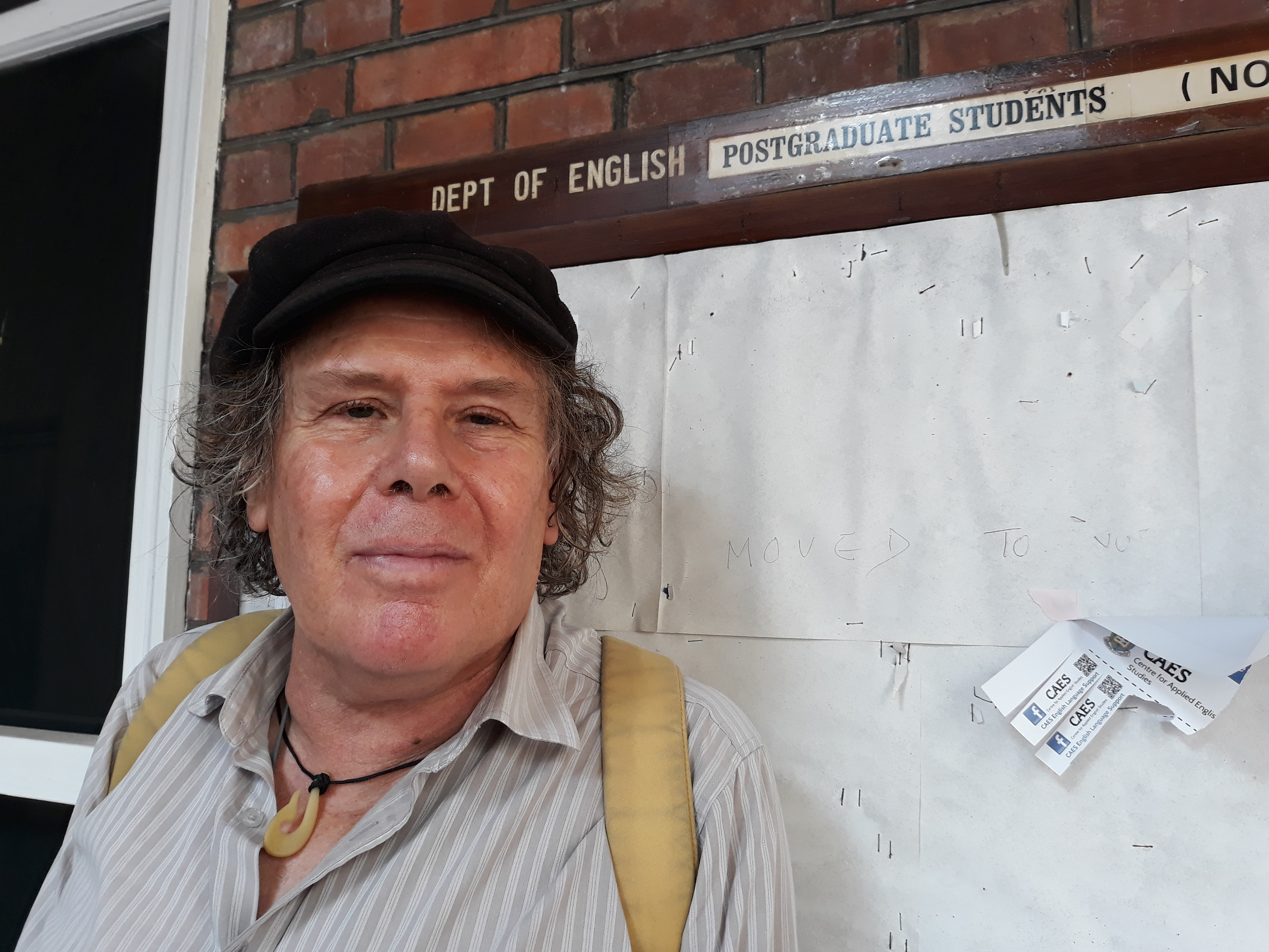 Poetry by Harry Ricketts – Borderless