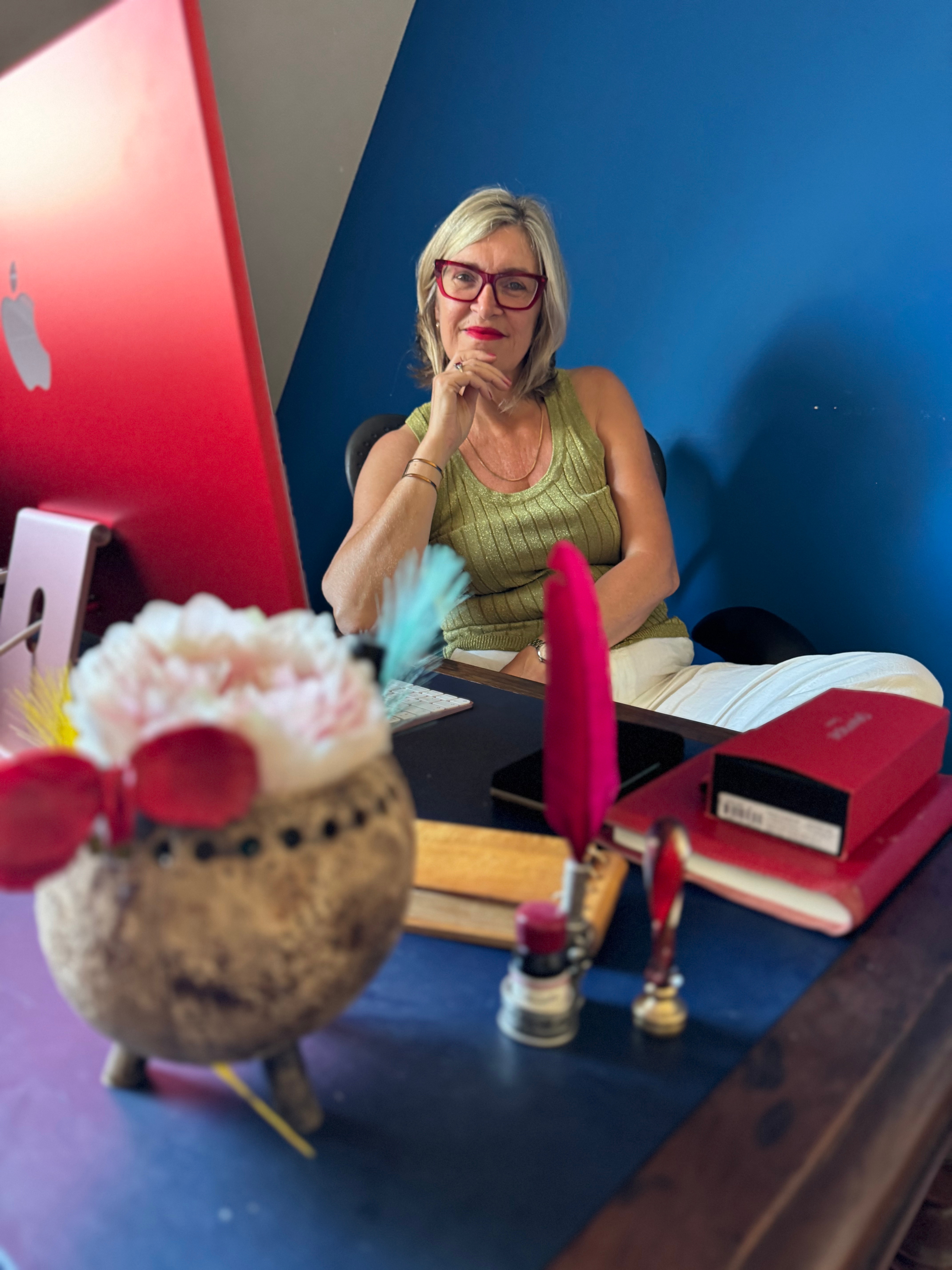 How ‘The Red Silk Dress’ Invites Reflection and Reinvention – Borderless